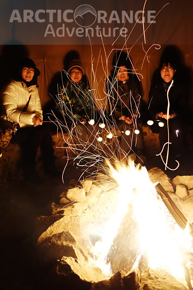 Campfire at the AuroraCentre | Arctic Range Adventure